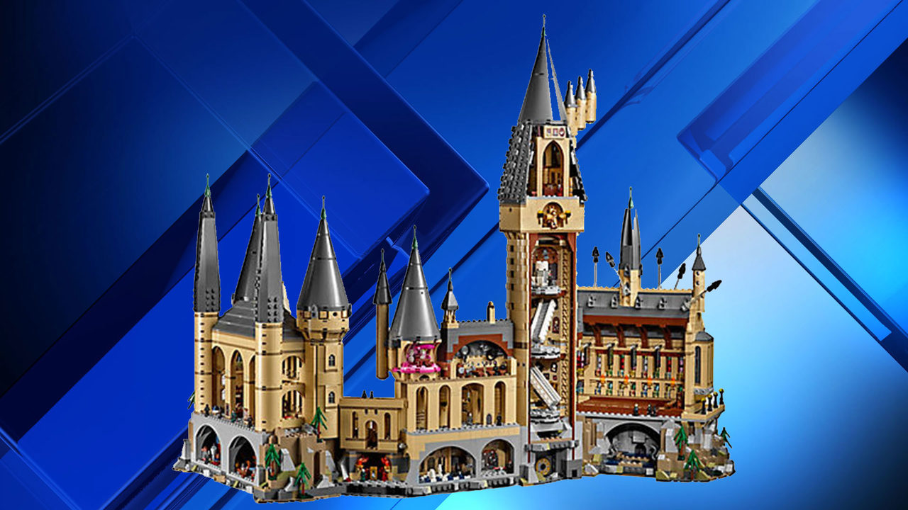 LEGO introduces massive Harry Potter Hogwarts castle set